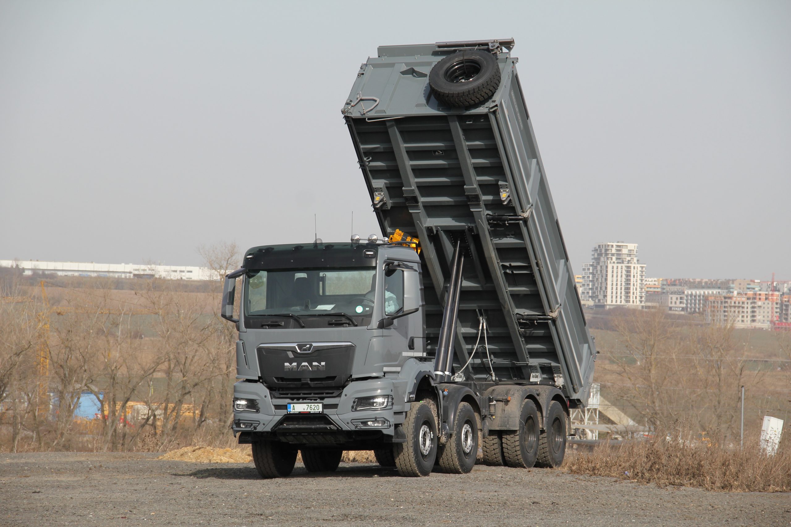 FOTOGALERIE: Nový MAN TGS 35.510 8x4 - Transport-logistika.cz
