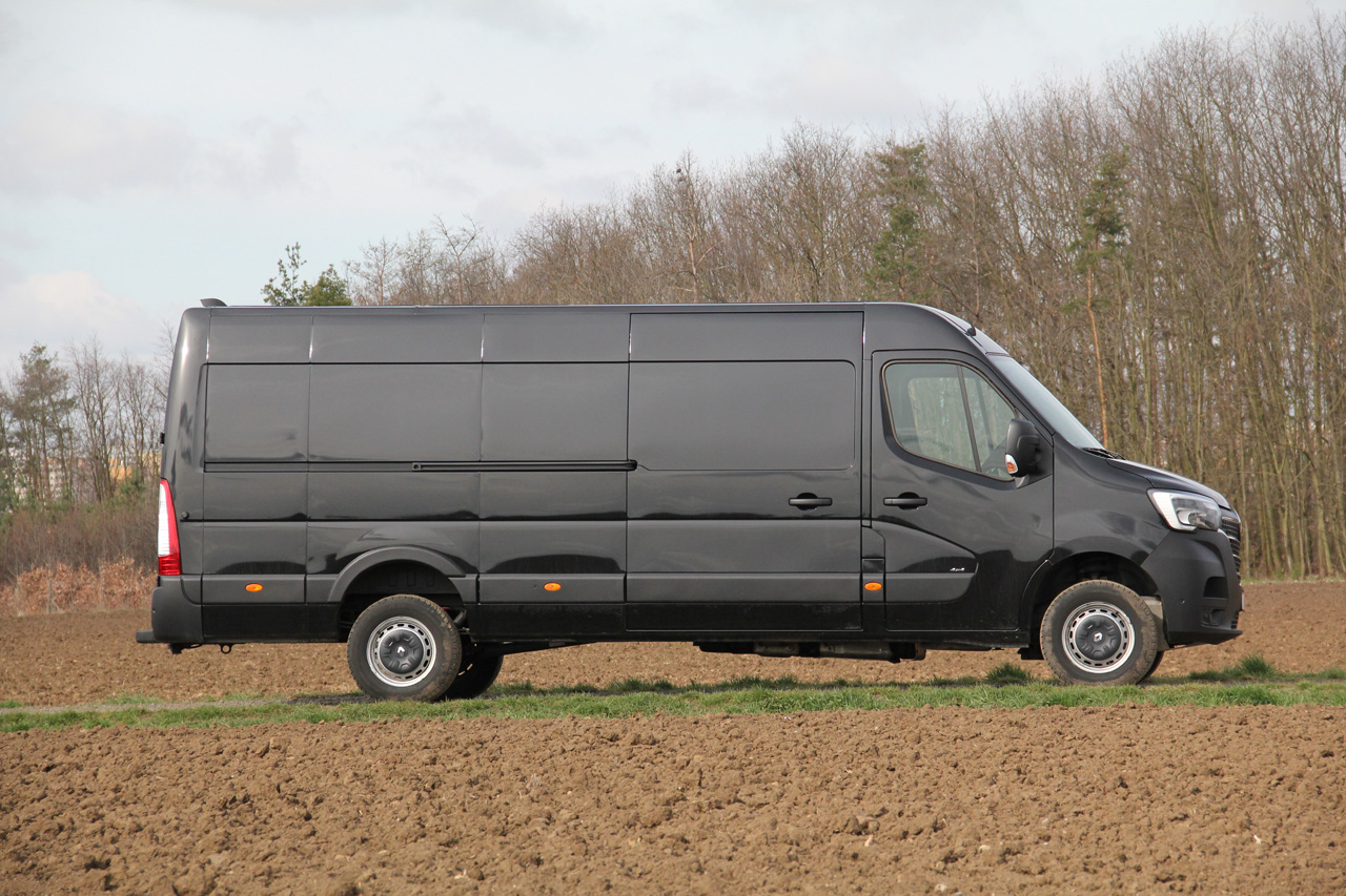 Renault Master 4x4: furgon do terénu - Transport-logistika.cz